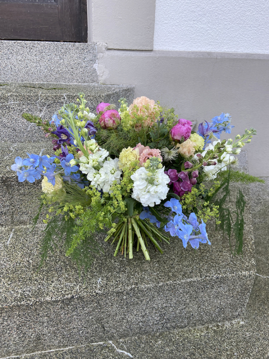 Stående bukett begravning - sommar | Sommarboden